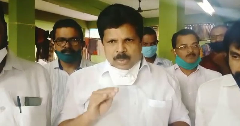 'കവളപ്പാറയിലെ ആദിവാസി കുടുംബങ്ങളുടെ പ്രശ്നത്തിന് സർക്കാർ എത്രയും വേഗം ...